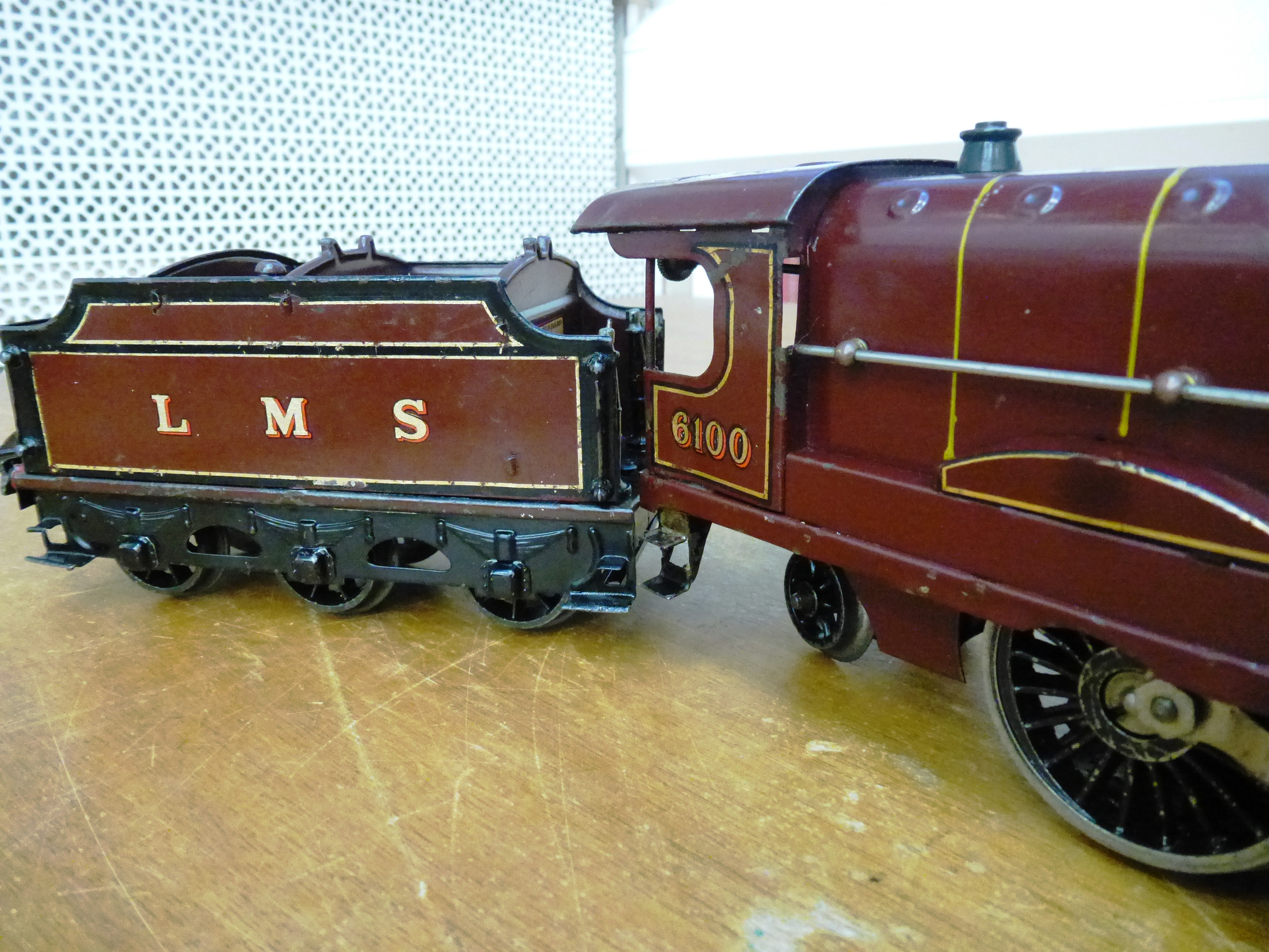 HORNBY 0 GAUGE ROYAL SCOT 6100 LMS LOCO AND TENDER