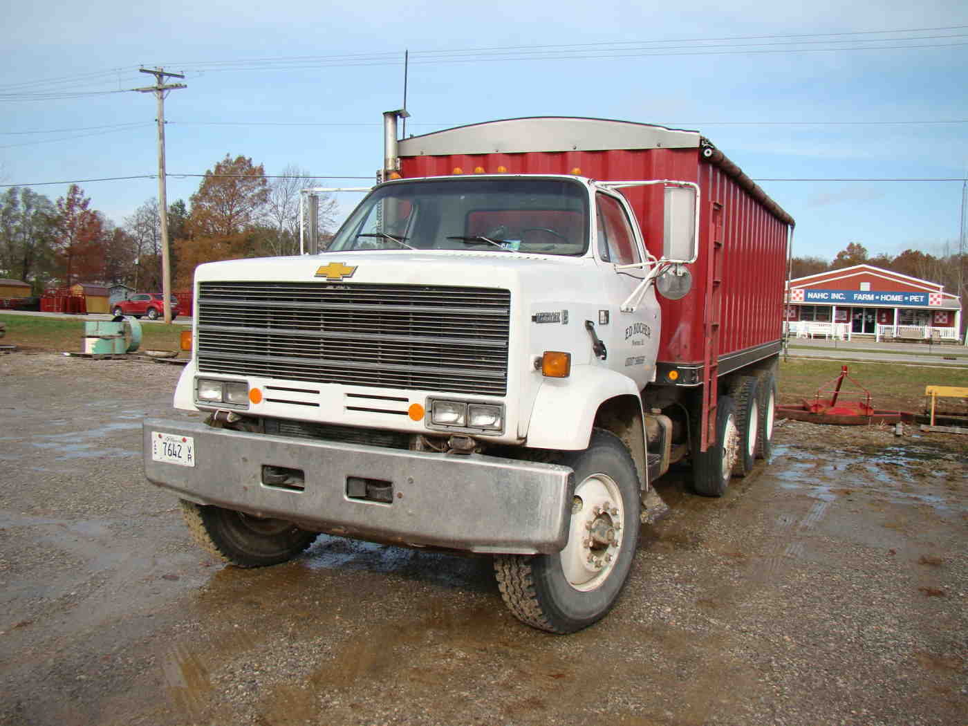 1989 Chevrolet Kodiak tandem grain truck 299,371 miles, w/ air tag push ...