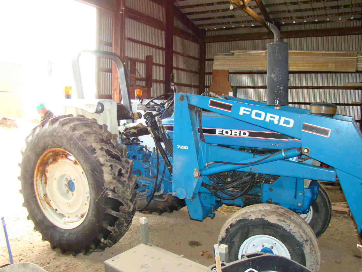 1990 Ford 7610 diesel utility tractor, 2wd, 2,080 hrs, 7210 loader w ...