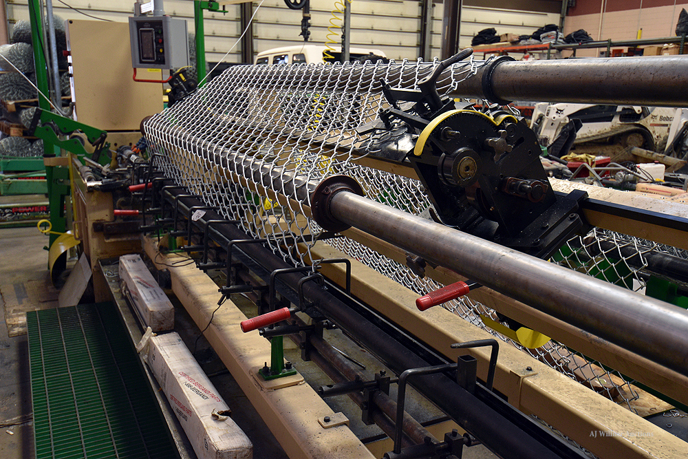 Bergandi 12' Chain Link Weaving Machine, s/n 2208ZF120436 w/Standard ...