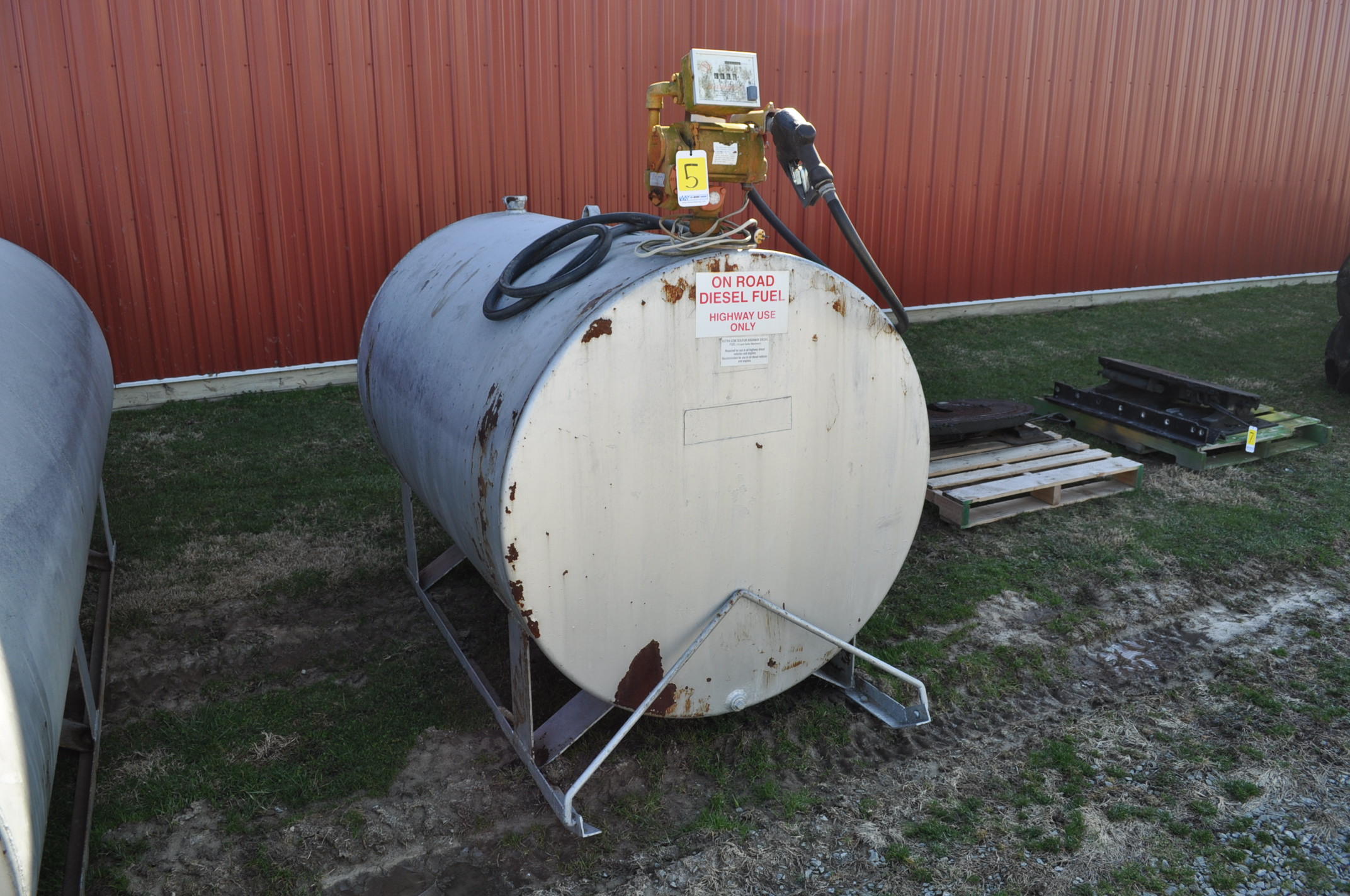 550 gallon steel fuel tank