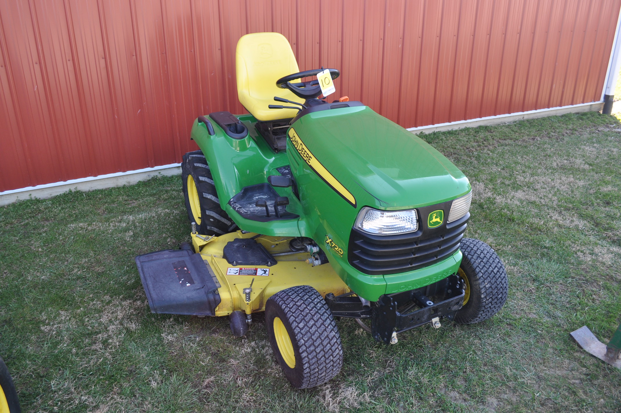John Deere X720 Ultimate lawn mower, 62” deck, gas, 652 hrs
