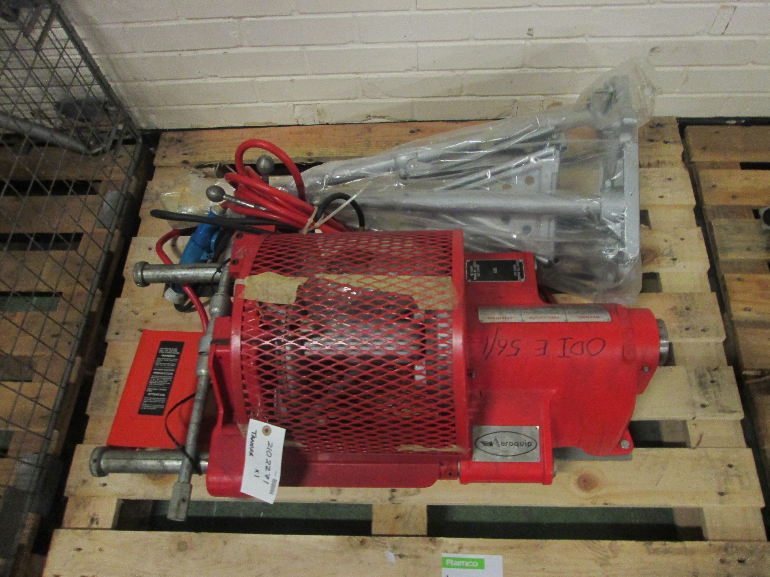 Aeroquip FT 1013-1-6-500 Hose Assembly Machine