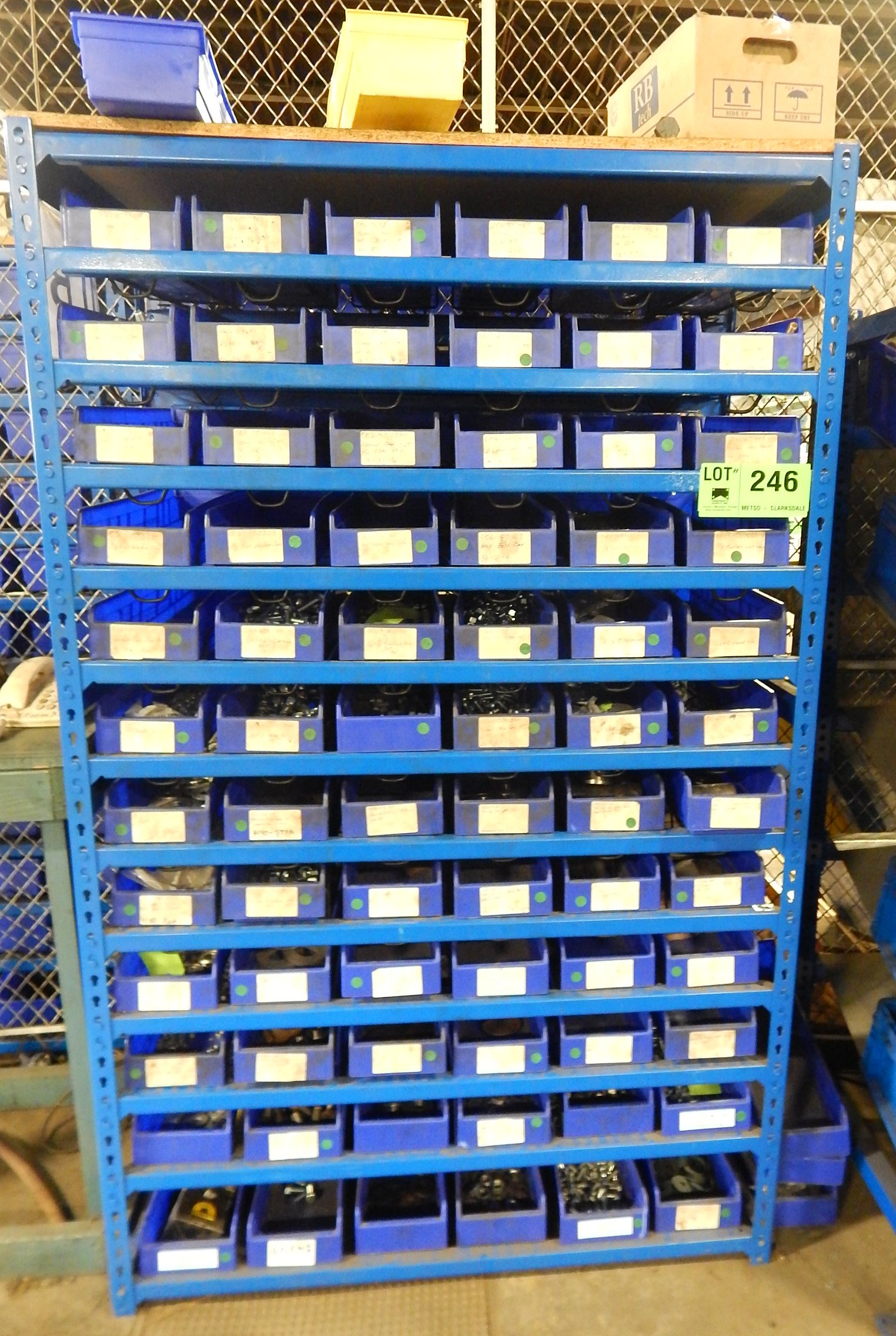 FASTENAL FASTENING HARDWARE WITH RACK