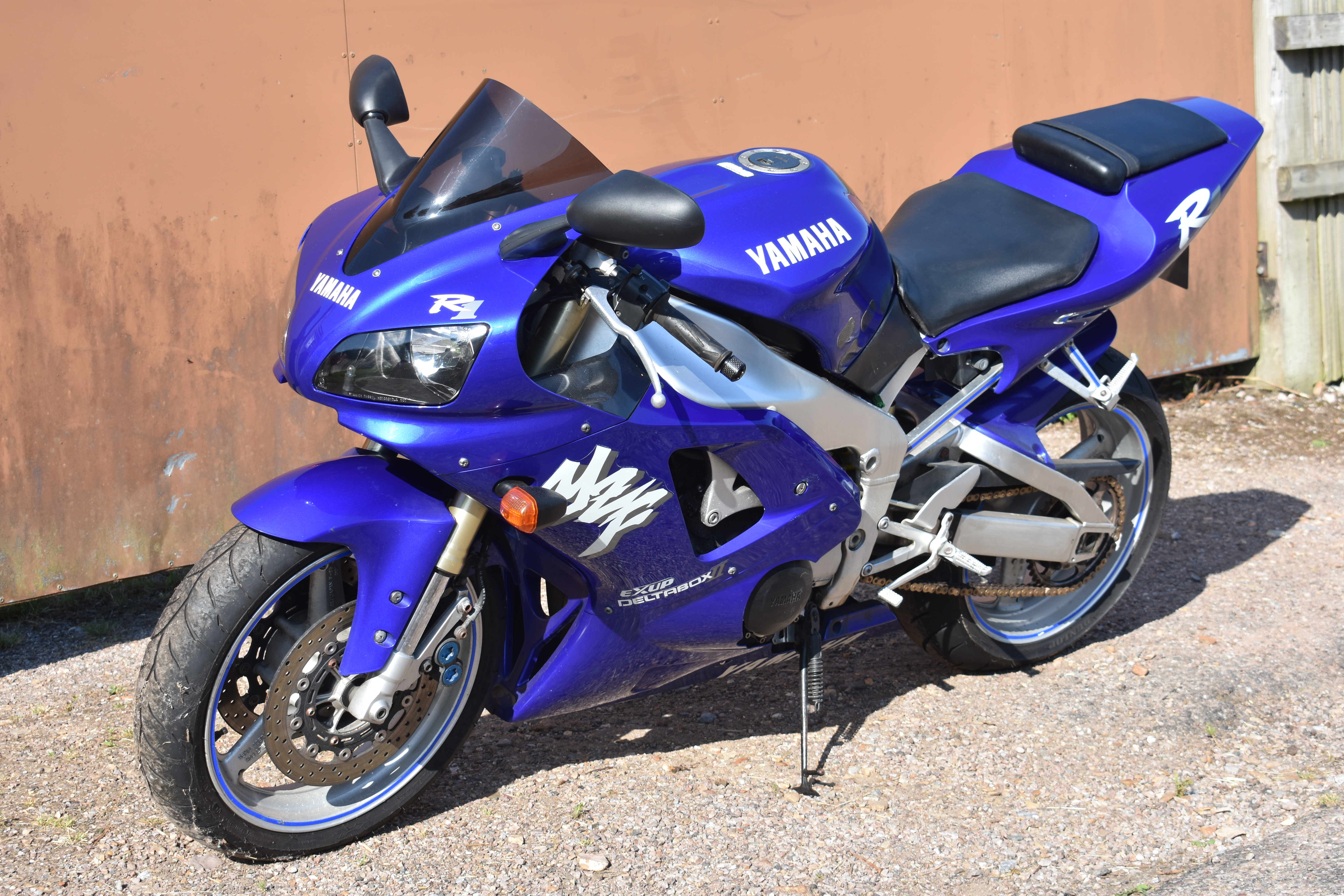 A 1998 Yamaha R1 4XV, registration number S216 UCL, metallic blue ...