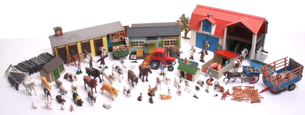Unboxed Britains Farm including ,4716 Farm Cottage,4719 Riding Stable ...