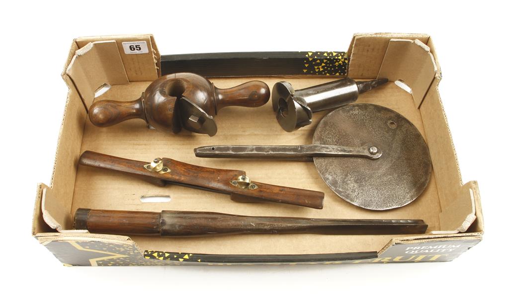 Wheelwright's tools ie. traveller, bruzz, spoke shave and ladder rung ...