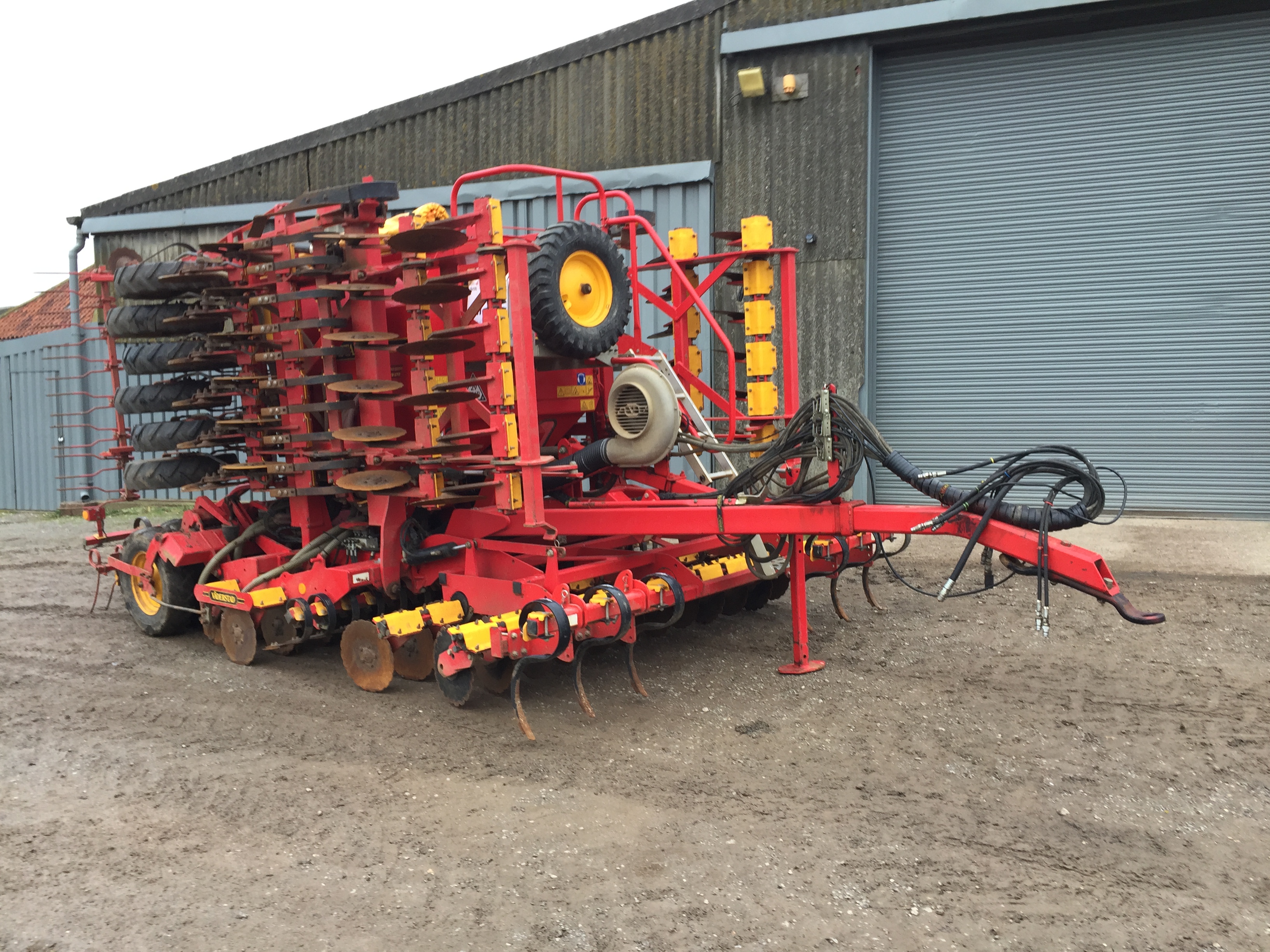 Vaderstad Rapid 600S 6 metre Drill c/w wheel eradicator tines, drilled ...