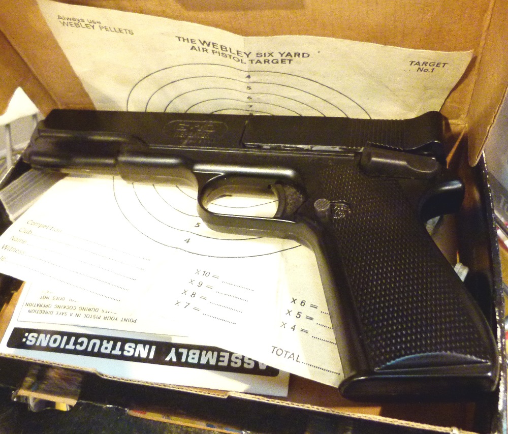 SPORTSMARKETING AIR PISTOL. Sportsmarketing g10 18 shot BB repeater Air ...