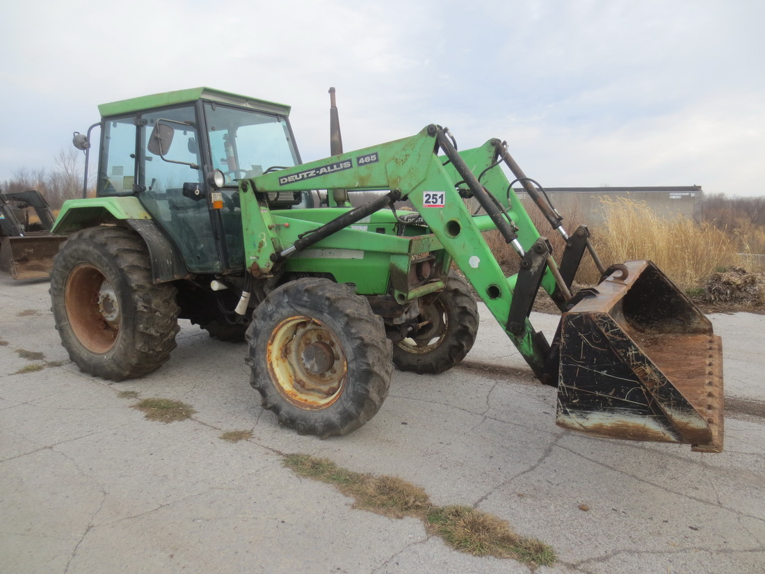 DEUTZ-ALLIS MOD 465 4-WHEEL DRIVE WHEEL LOADER W/ BUCKET, S/N 2030 ...