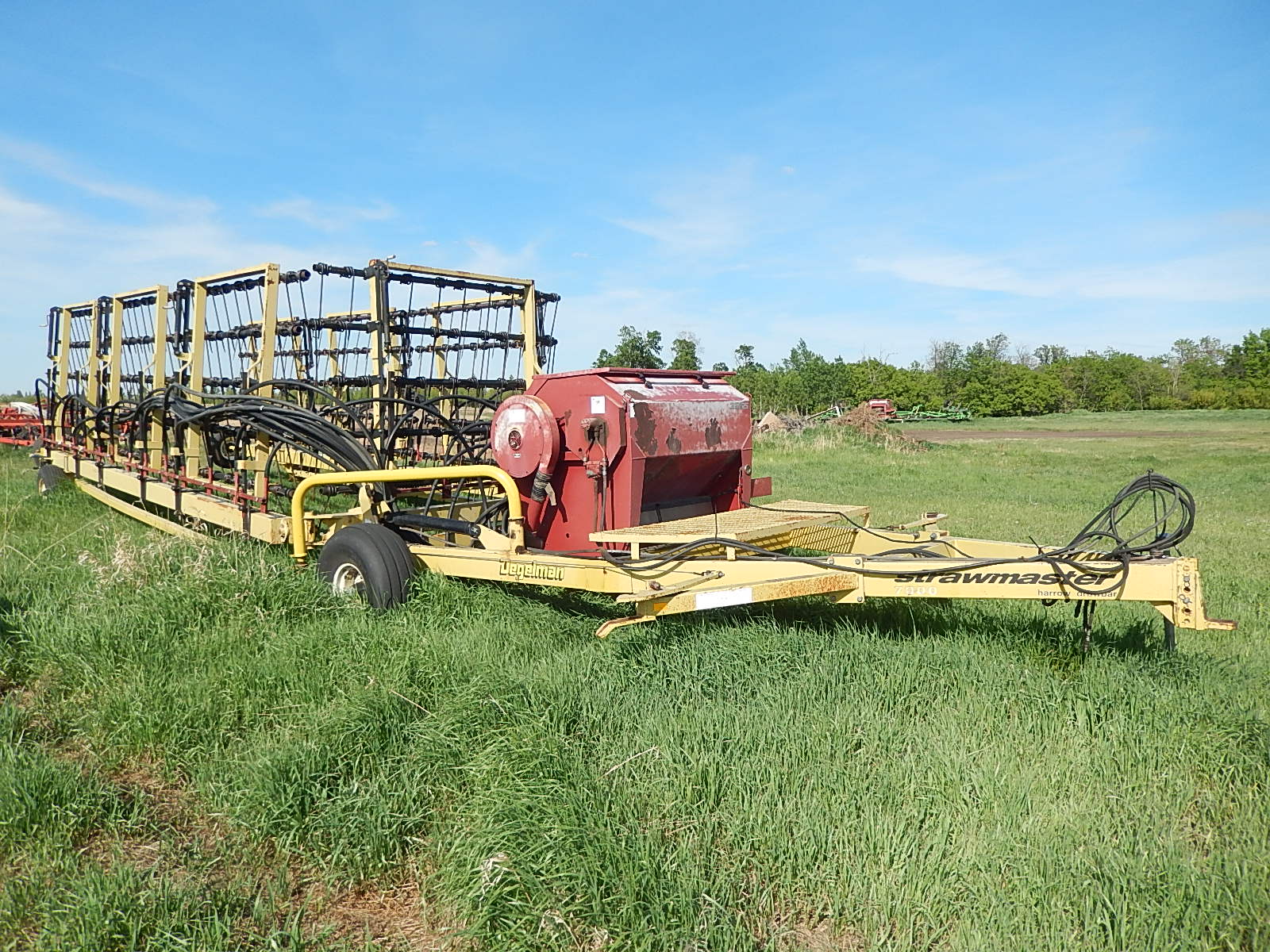 Degelman Strawmaster 7000 heavy harrows, 70 ft., 5 bar, w/ Valmar 3255 ...