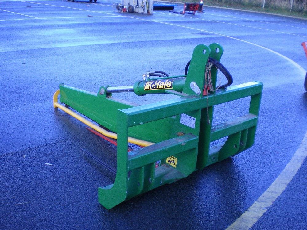 McHALE ROUND BALE SLICER (AS NEW)