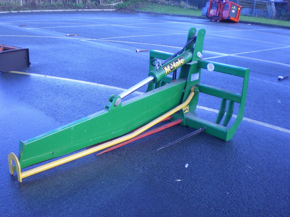McHALE ROUND BALE SLICER (AS NEW)