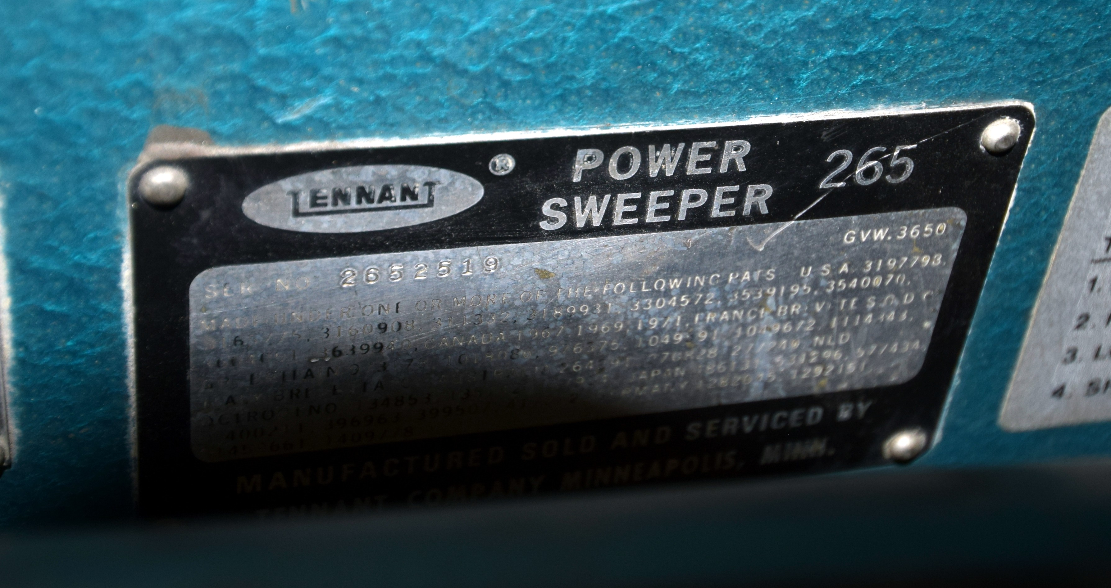 Tennant 265 LP Power Sweeper, Serial# 2552519. AE # 48583092