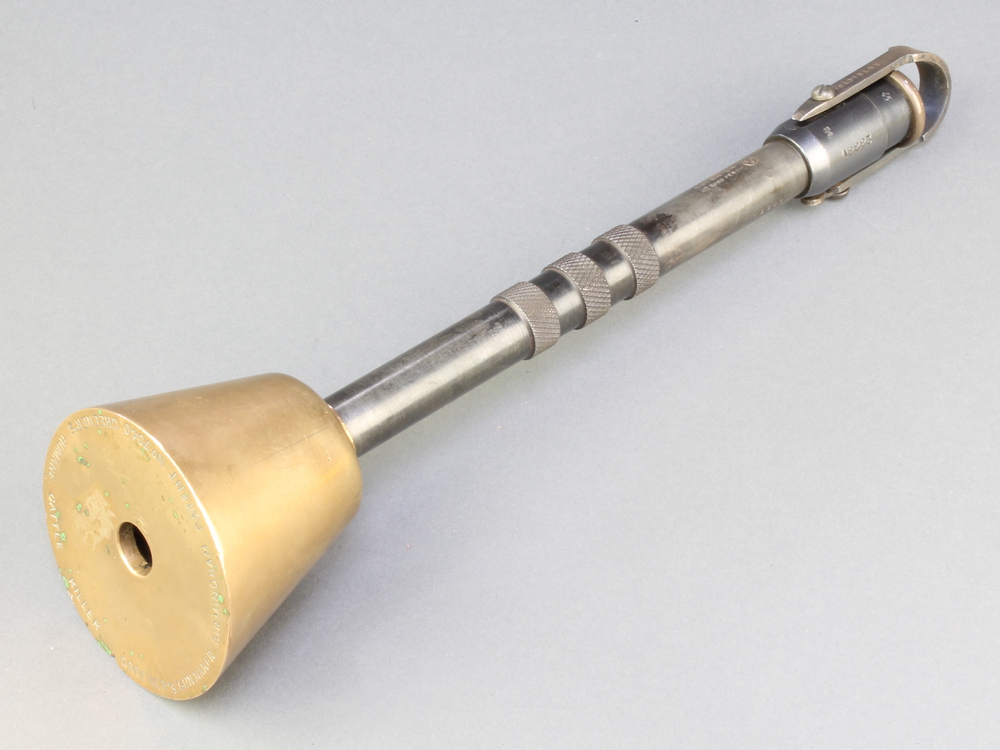 A Greener's humane cattle killer no.7040