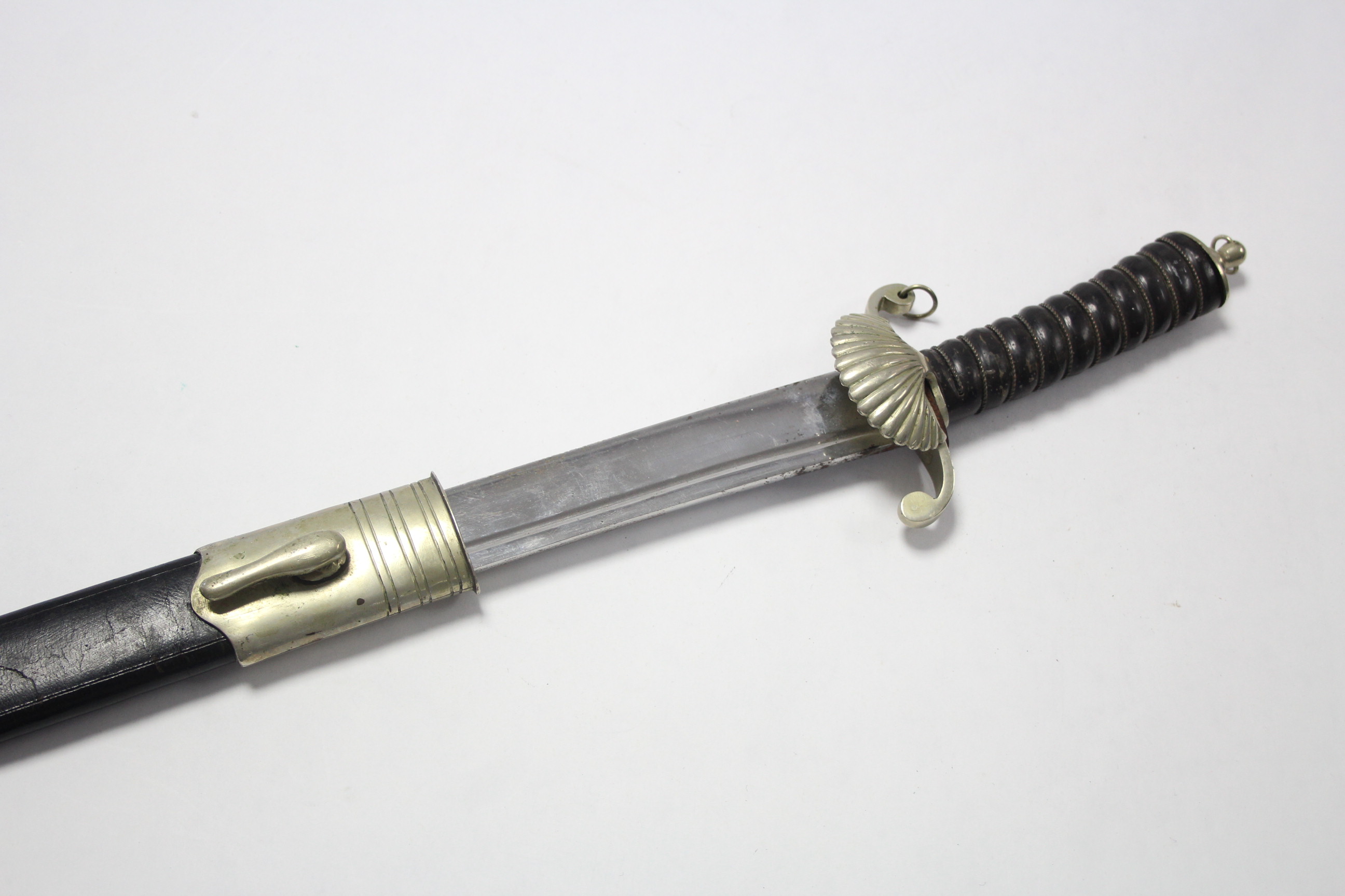 AN 18th CENTURY-STYLE GERMAN(?) HUNTING SWORD, with 24¾” long single ...
