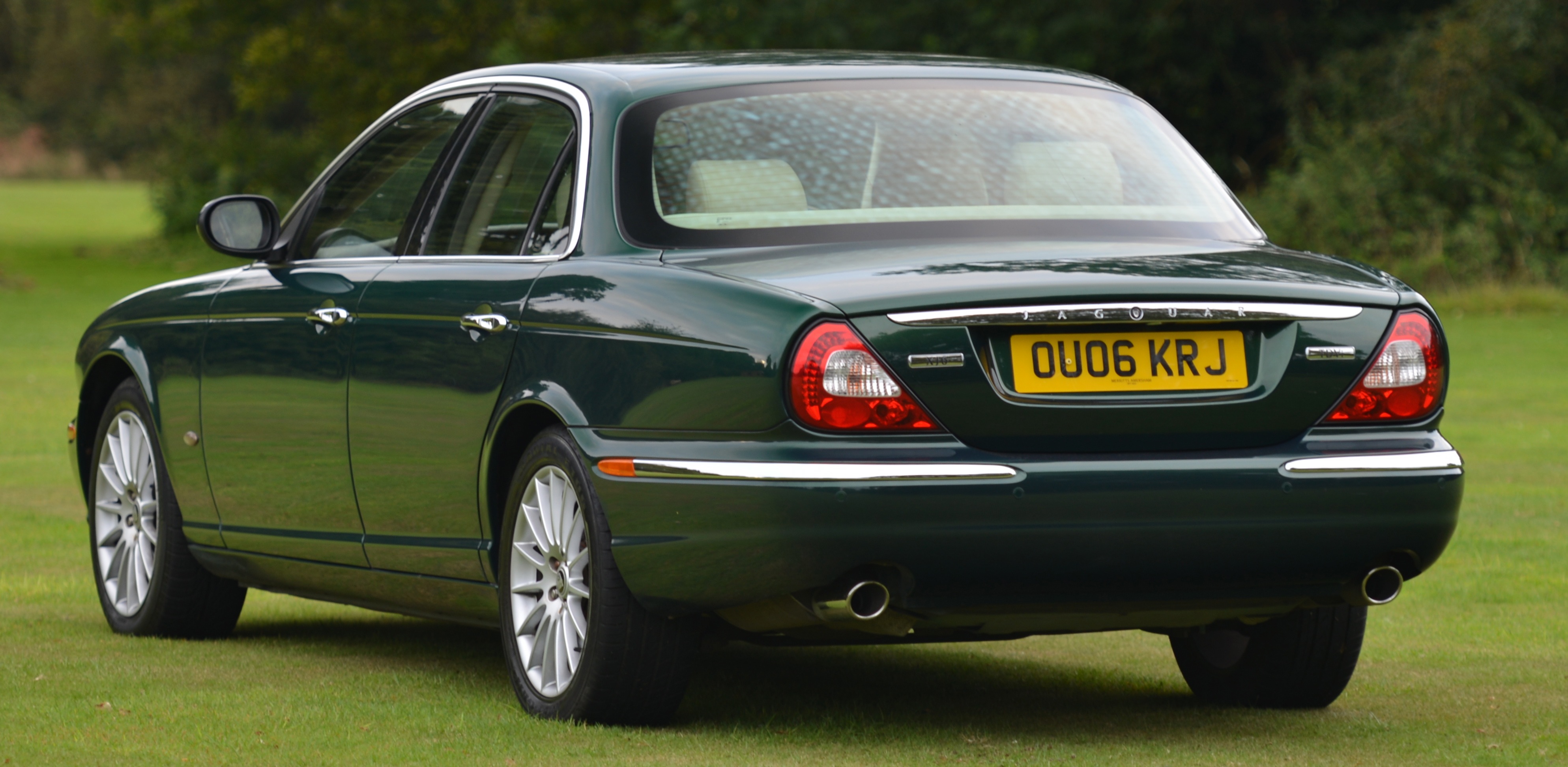 2006 Jaguar XJ6 Sovereign 2.7 V6 TDVi Executive Finished in deep ...