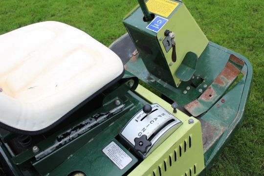 Ransomes Ryan GA30 18hp Ride On Aerator The Ransomes Ryan GA-30 Aerator ...