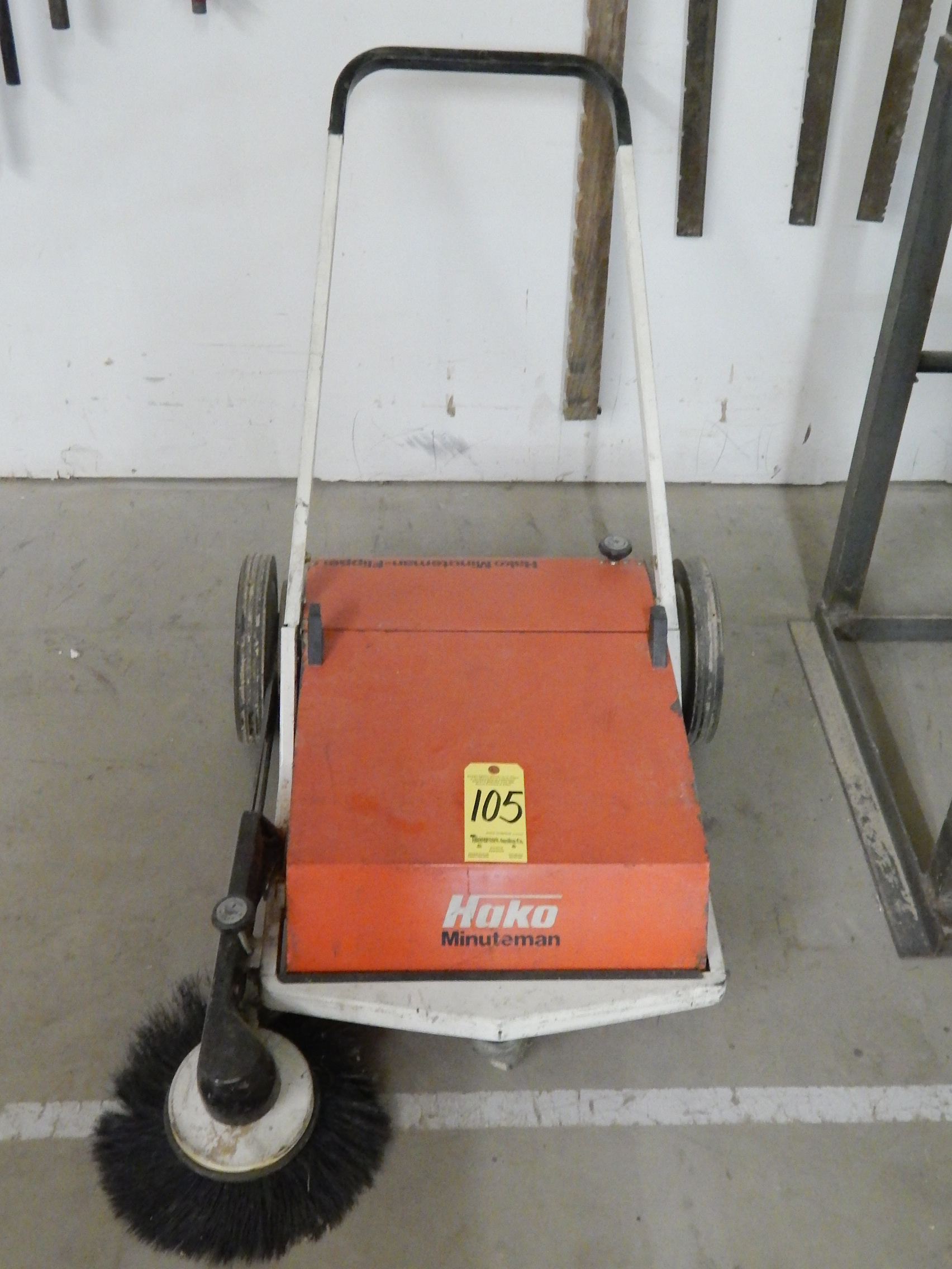 HAKO Minuteman Floor Sweeper