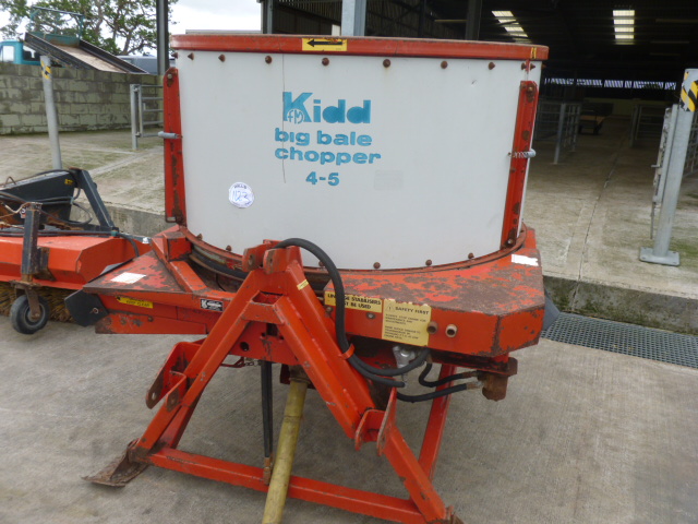 KIDD ROUND BALE STRAW CHOPPER