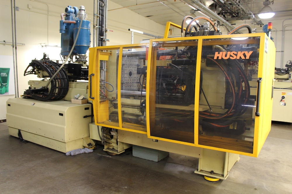 1999 HUSKY 225-TON INJECTION MOLDING MACHINE, MODEL G225GEN-RS50/50, S ...
