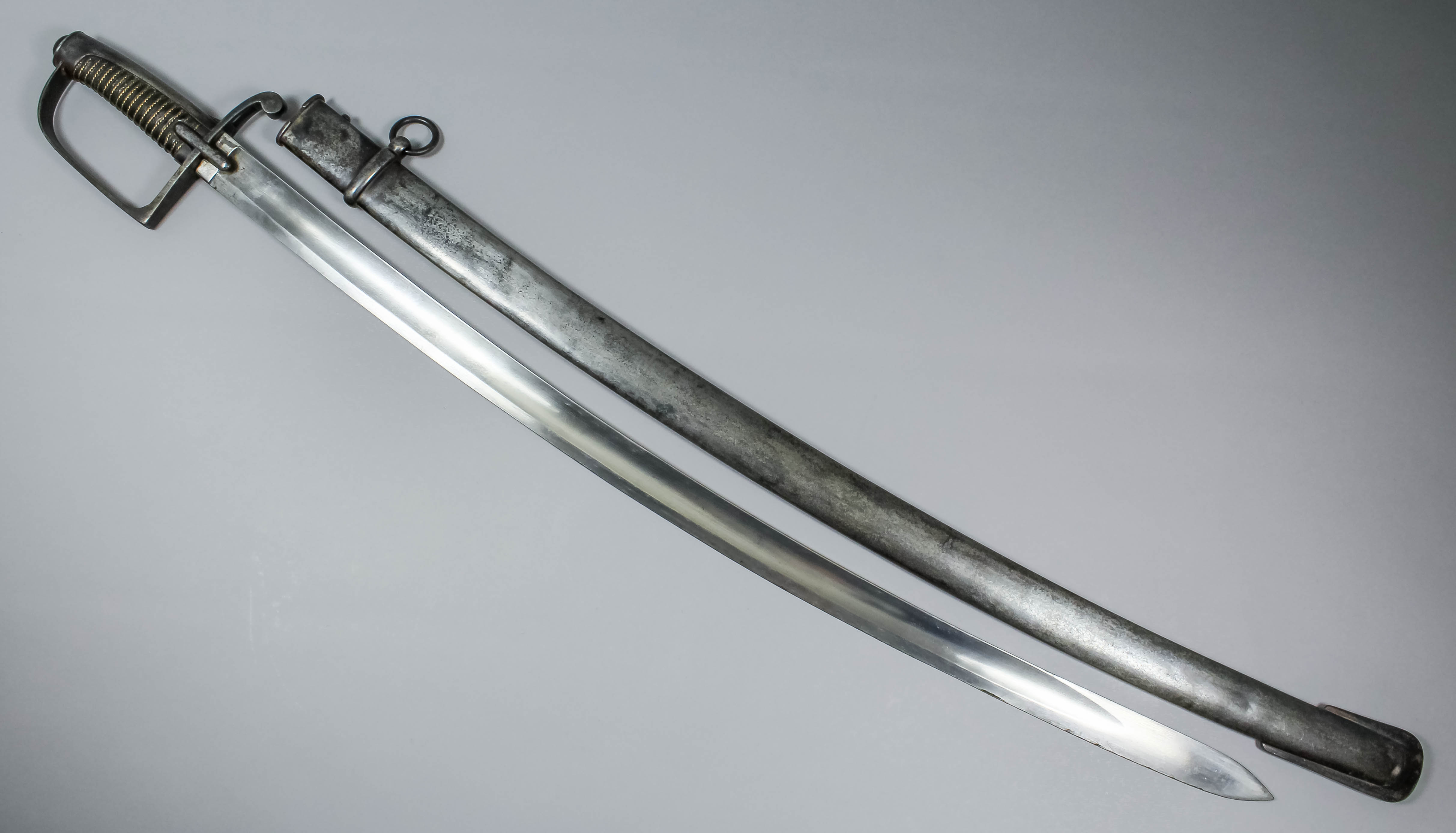 A Georgian 1788 pattern Light Cavalry Trooper's sabre, with 32.75ins ...