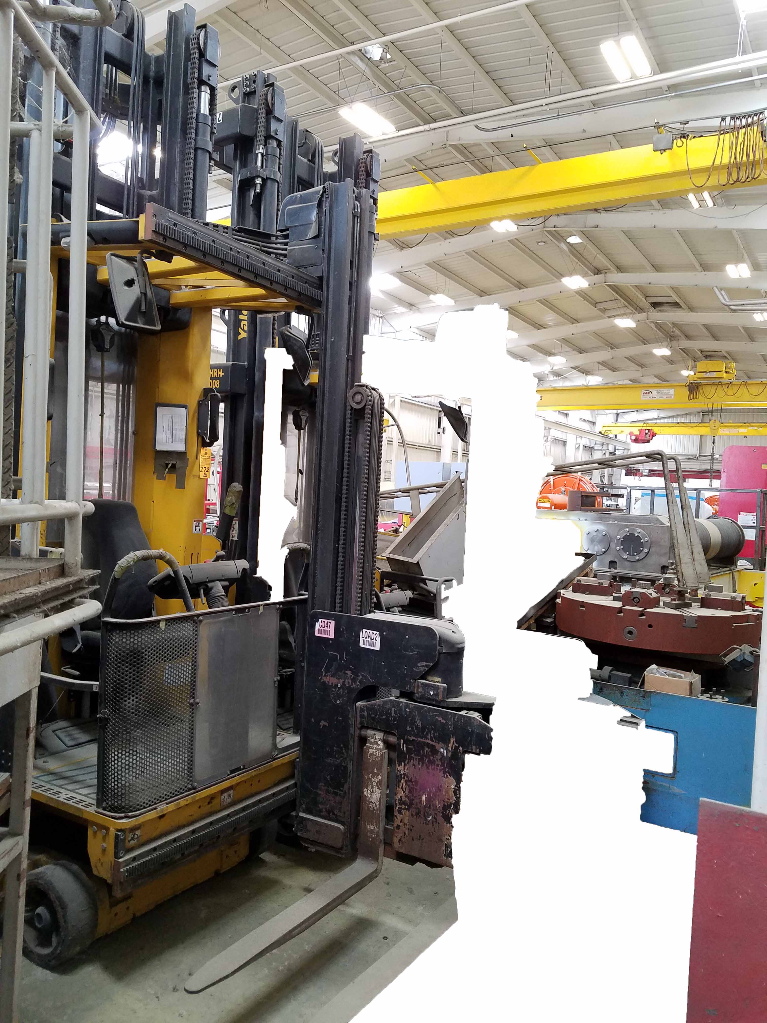 ELECTRIC SWING REACH MAN-UP TURRET FORKLIFT, YALE NTA030SB, 3,000 lbs ...