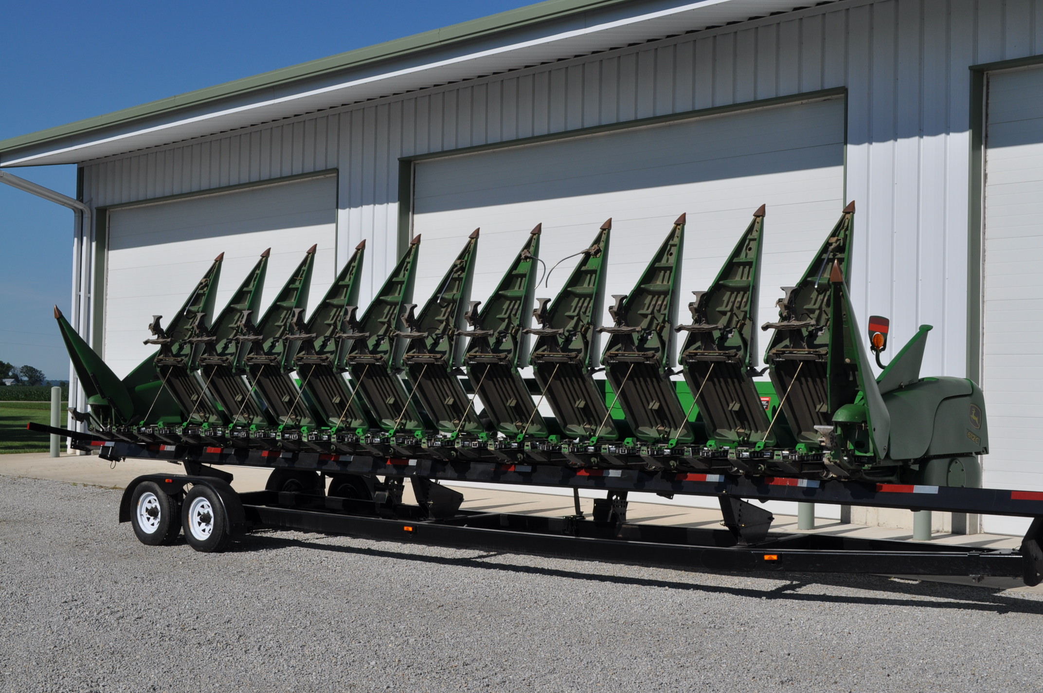 John Deere 612C corn head, Calmar intermeshing stalk rolls, hyd deck ...