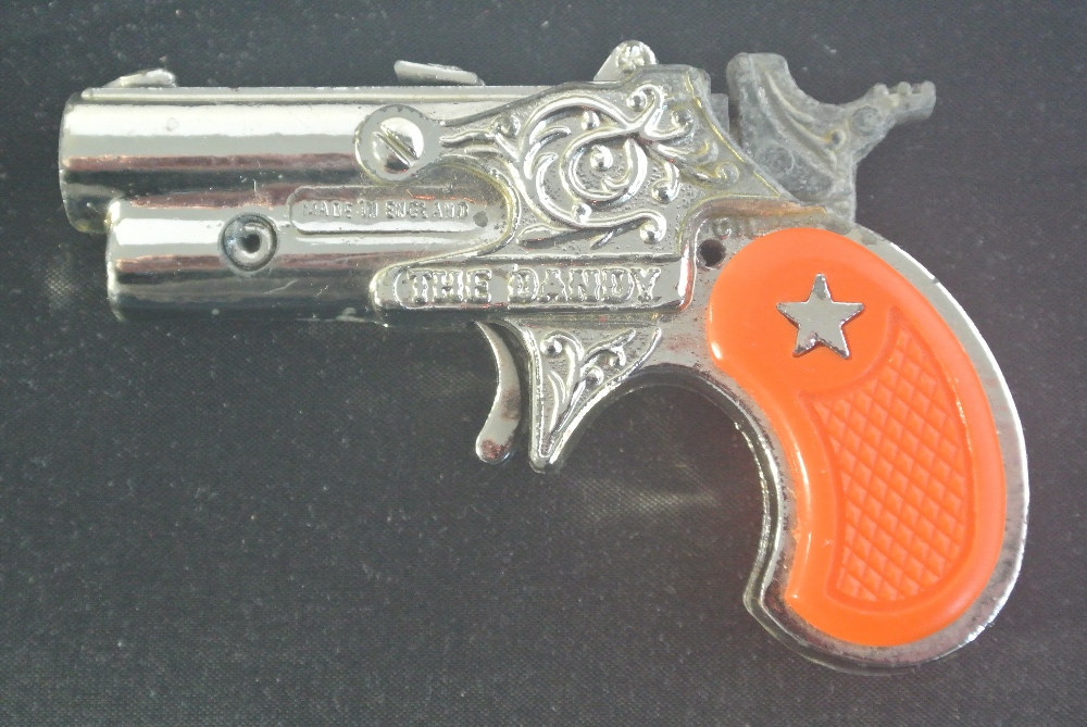 COLLECTABLES - A vintage 'Dandy Derringer Pocket Pistol', with unusual ...