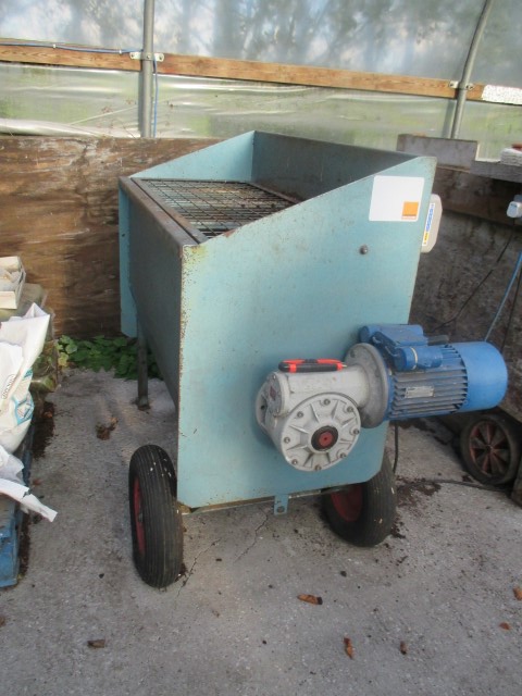 ST.MORITZ -Electric operated (240V) mobile compost mixer with auger ...