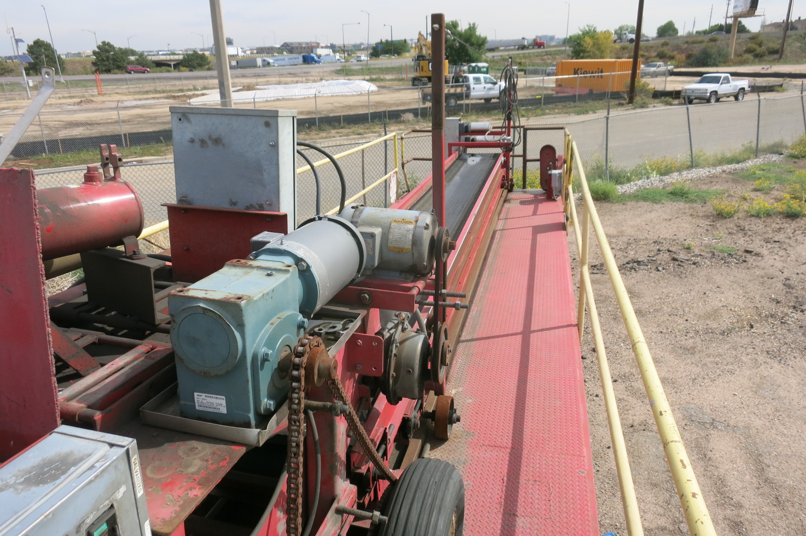 Spudnik potato van unloader, on approx. 9'x 35'long flat bed with ...