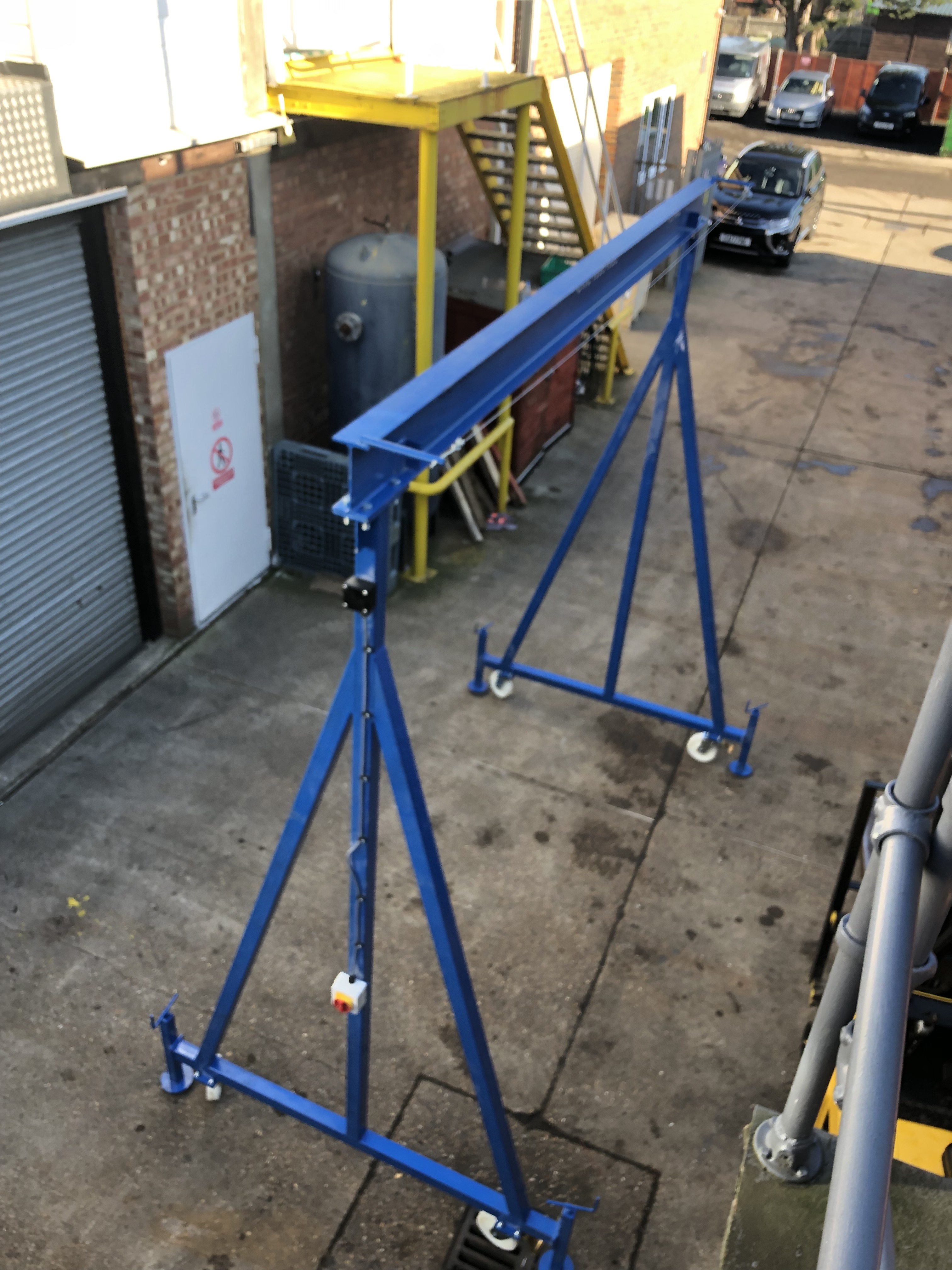 A-Frame Hoist 1000KG Capicity A-Frame Hoist with: 3M Under Hook Height ...