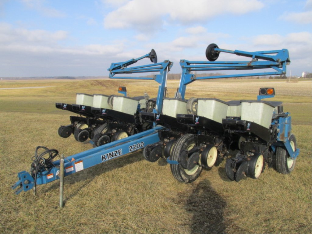 Kinze 2200 12 Row Manual Fold, No-Till Planter with yetter row cleaners
