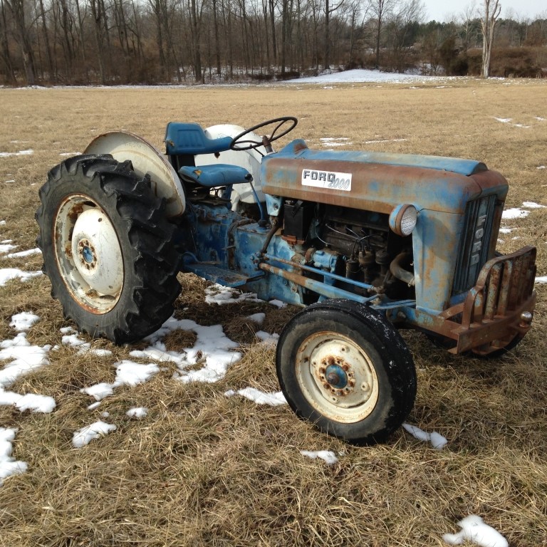 Ford 2000 Tractor, 4 cylinder 4 speed transmission