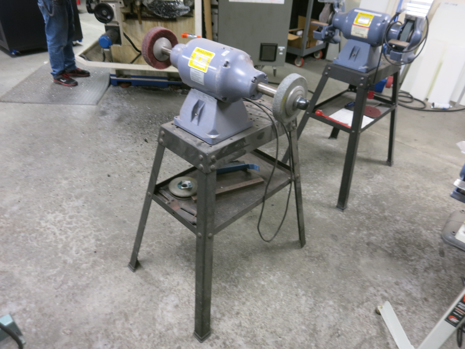 Baldor grinder/buffer combo, model Cat# 332B, s/n X1010027014, 3/4 hp, 1800 rpm, 115/230 V, 1 ph/