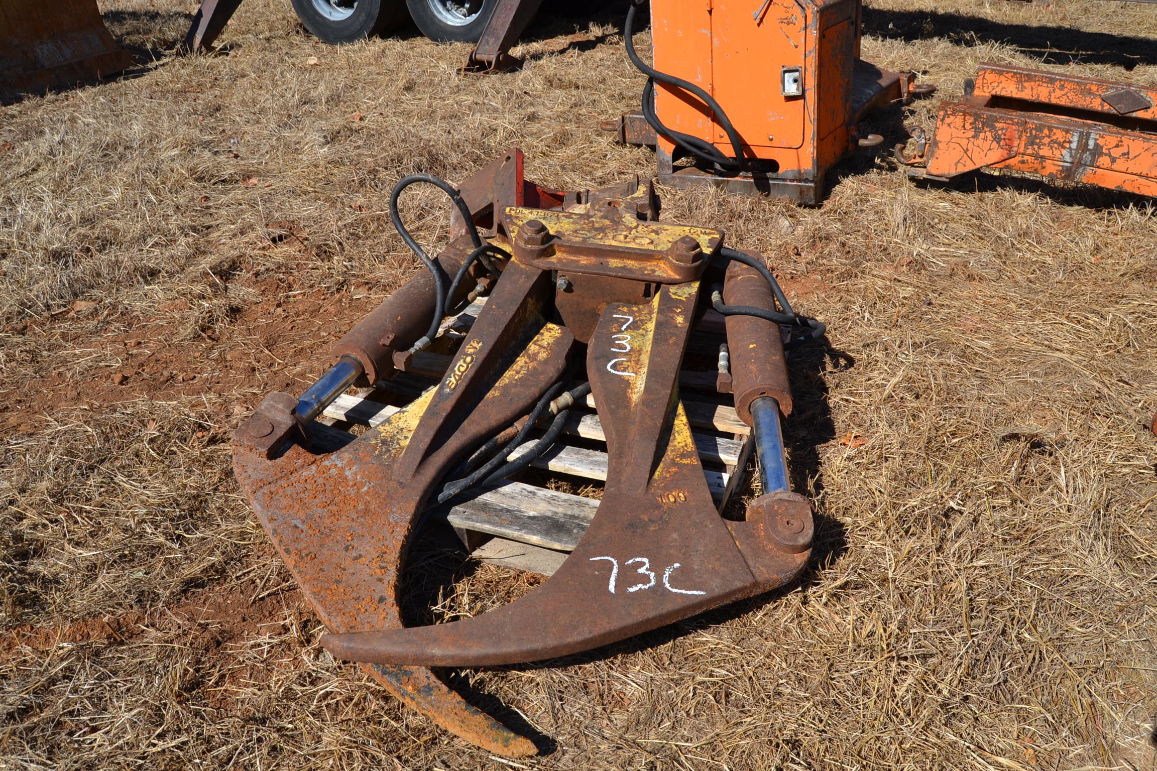 ESCO GRAPPLE FOR SKIDDER