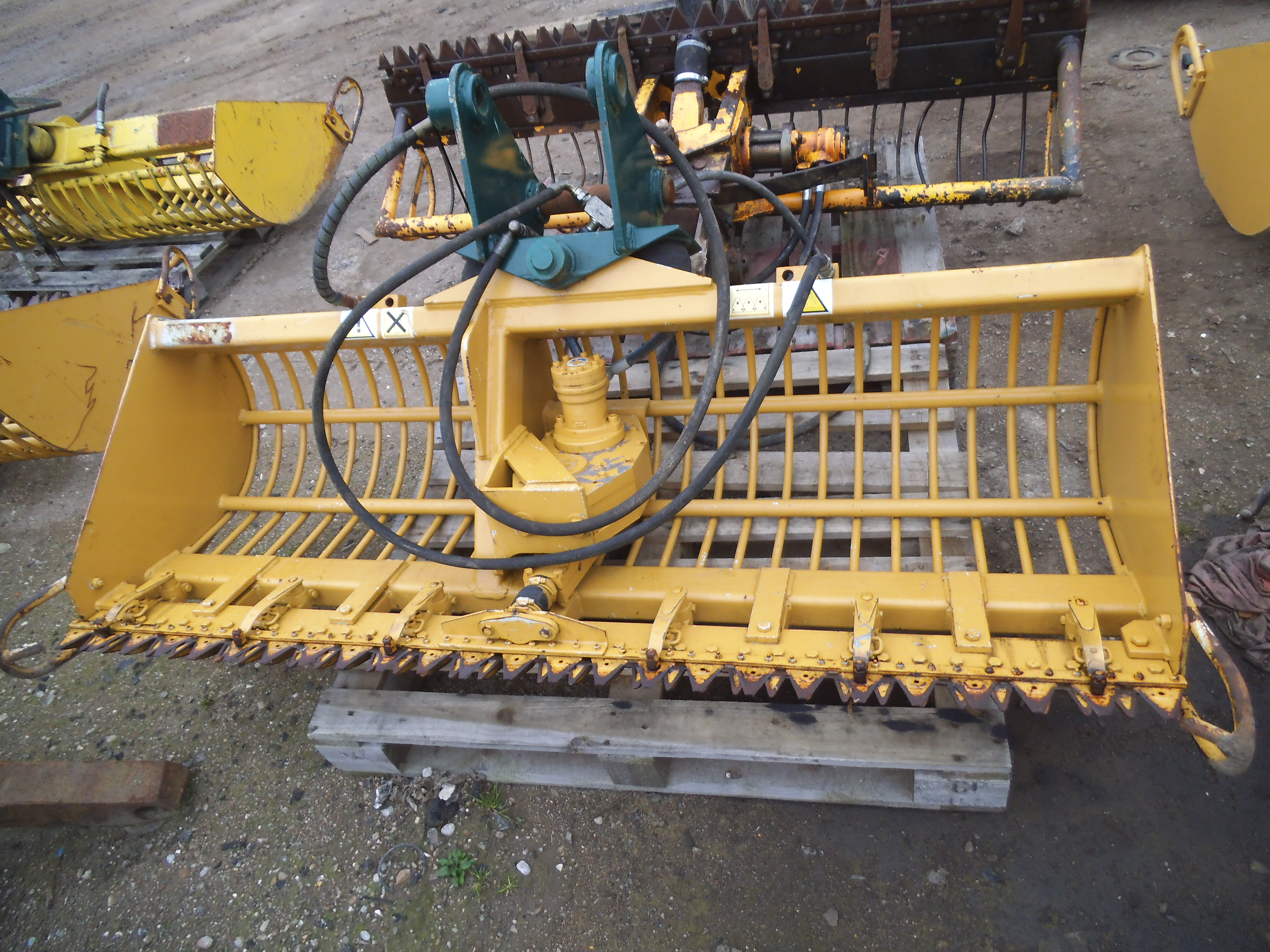 * Flails Direct 2.0M/LW Type CDWCB, 2m Wide Excavator Reed Cutting ...