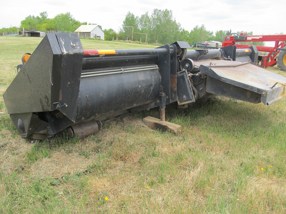 MACDON 920 HAY HEADER; 16 Feet, Steel Crimpers (Dan Vandenhurk 306-634 ...