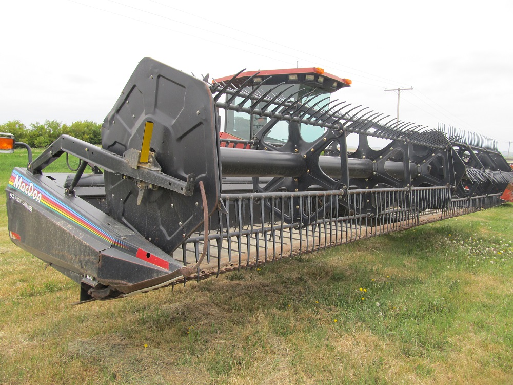 PRAIRIE STAR 4900 SP SWATHER & MACDON 972 DRAPER HEADER; 1870 Hours, 30 ...