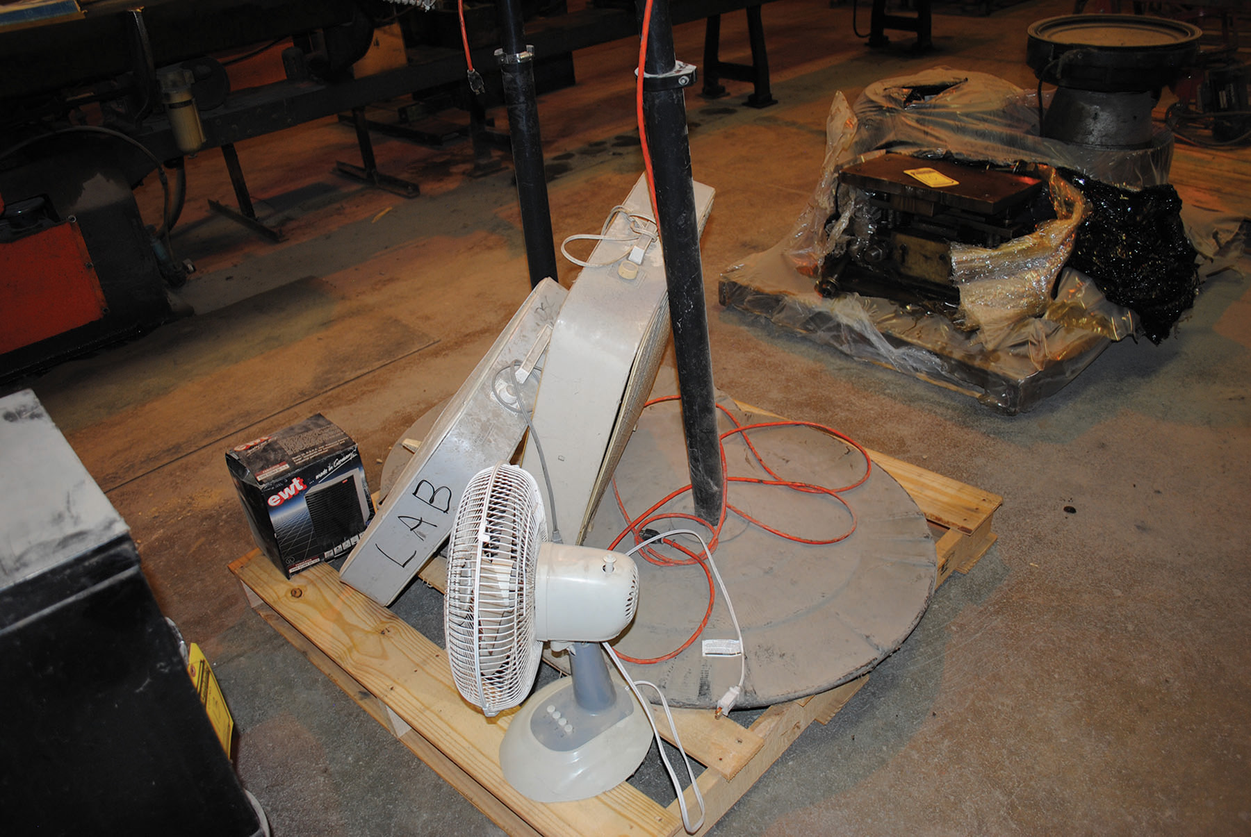 SKID OF ASSORTED FANS