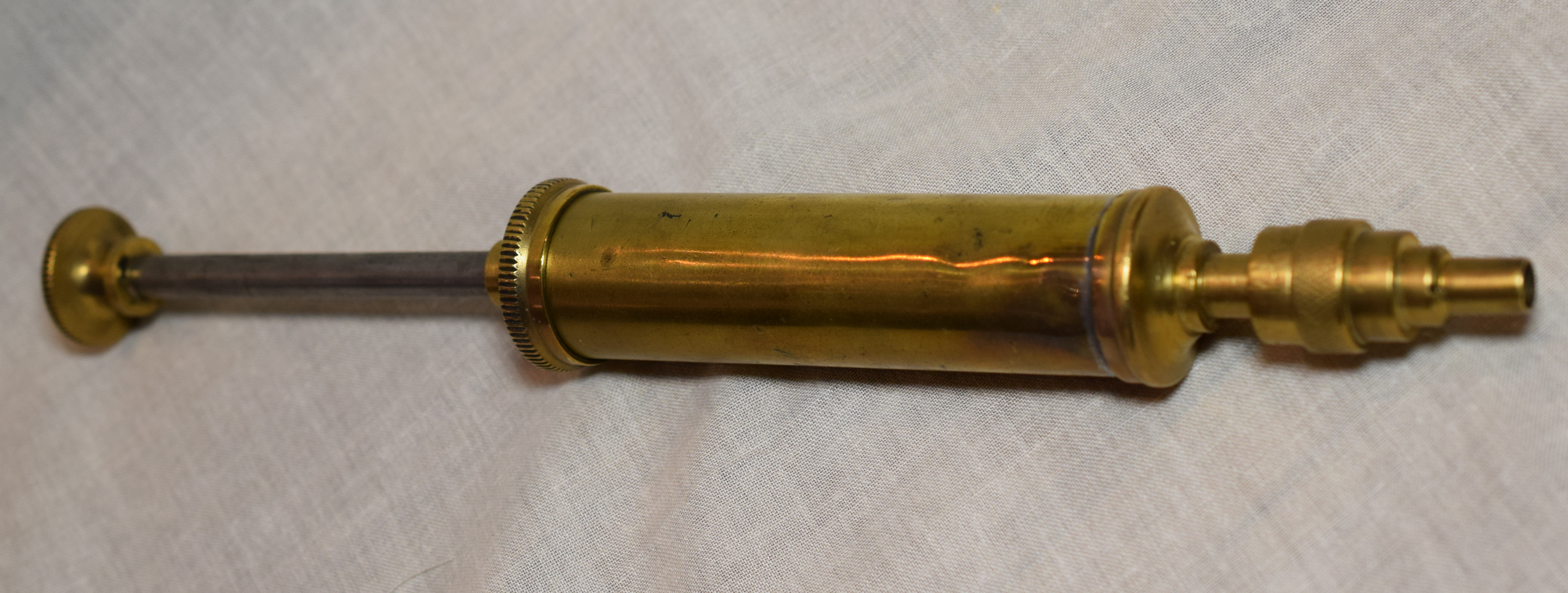 Vintage Brass Syringe £10 START & NO RESERVE! Interesting brass syringe ...