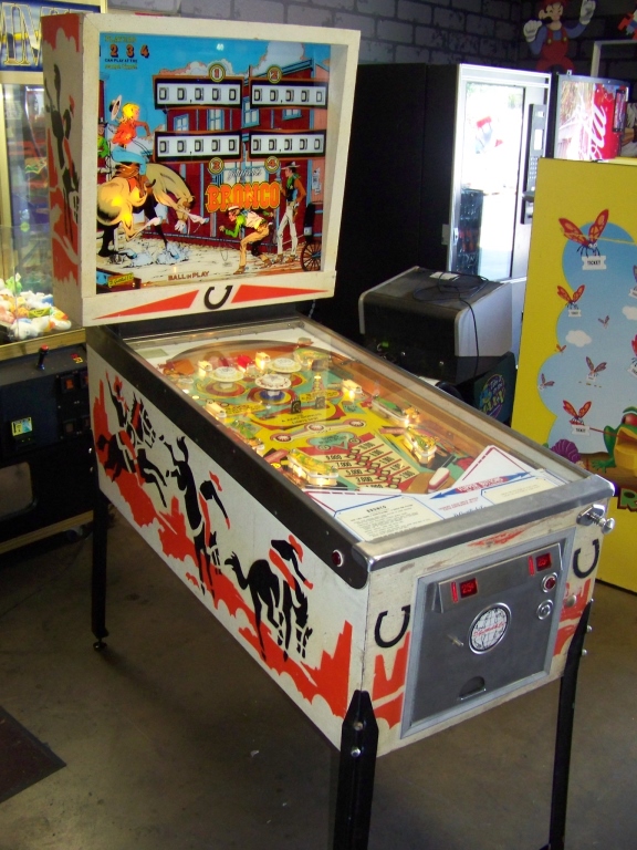 BRONCO PINBALL MACHINE GOTTLIEB E.M.; Item is in used condition ...