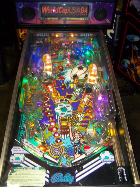 WORLD CUP SOCCER '94 PINBALL MACHINE BALLY; Item is in used condition ...