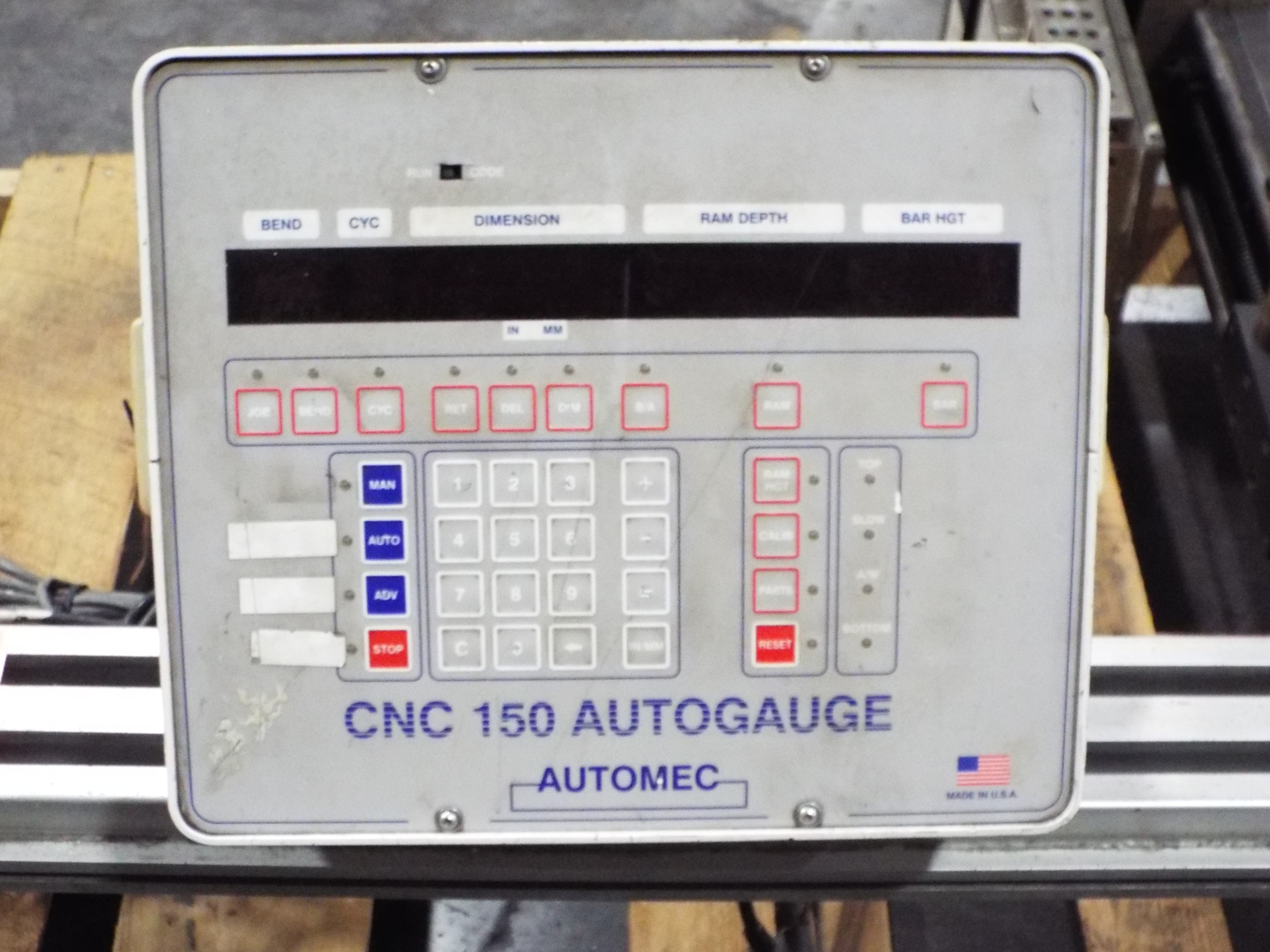 { Choice of lots: 86, 87 } } AUTOMEC CNC 150 AUTOGAUGE CNC BACK GAUGE