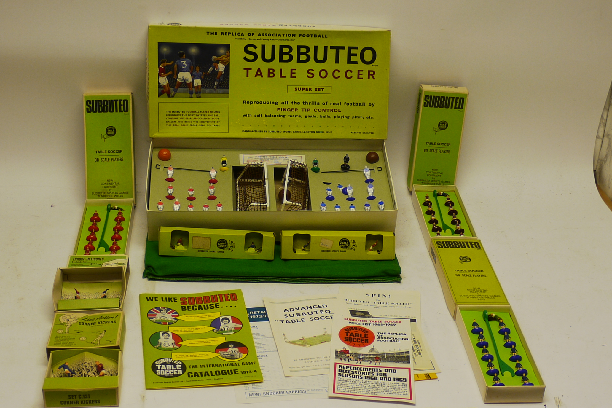 Subbuteo, A boxed collection including, 1960s Super Set with celluloid ...