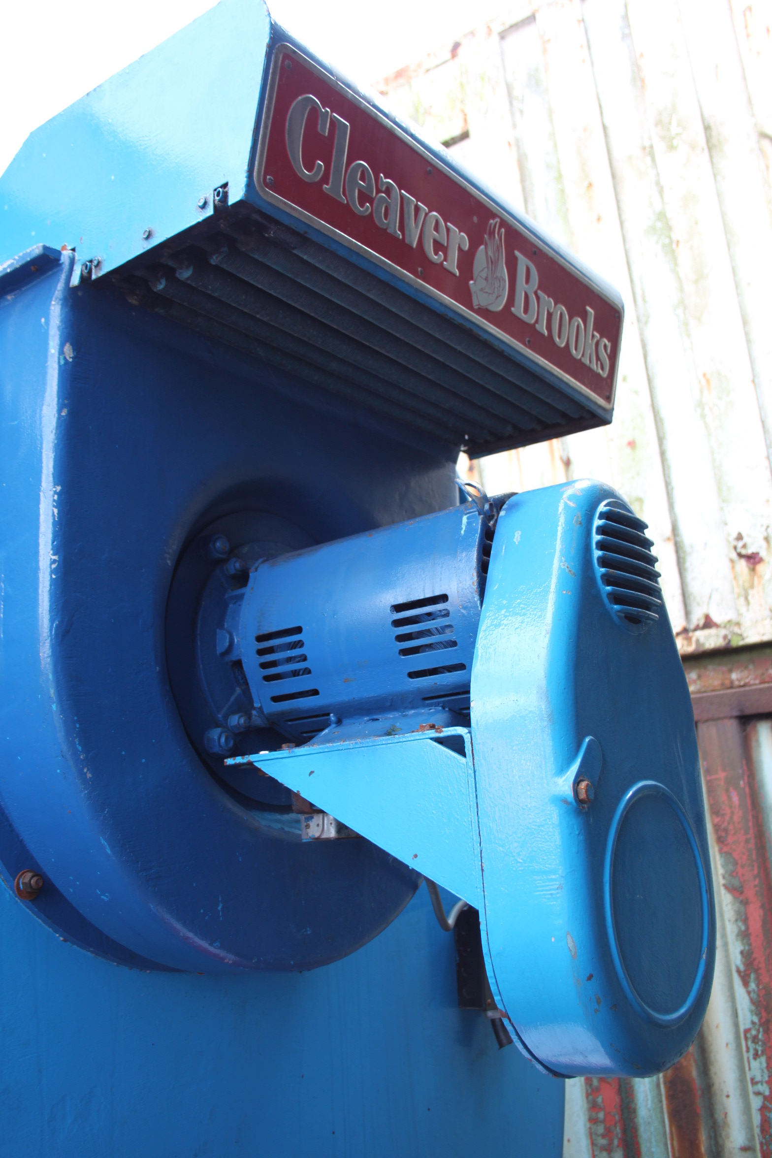 CLEAVER BROOKS CB600X-300 OIL BOILER MEASURING 2300MM DIA X 5800MM LONG