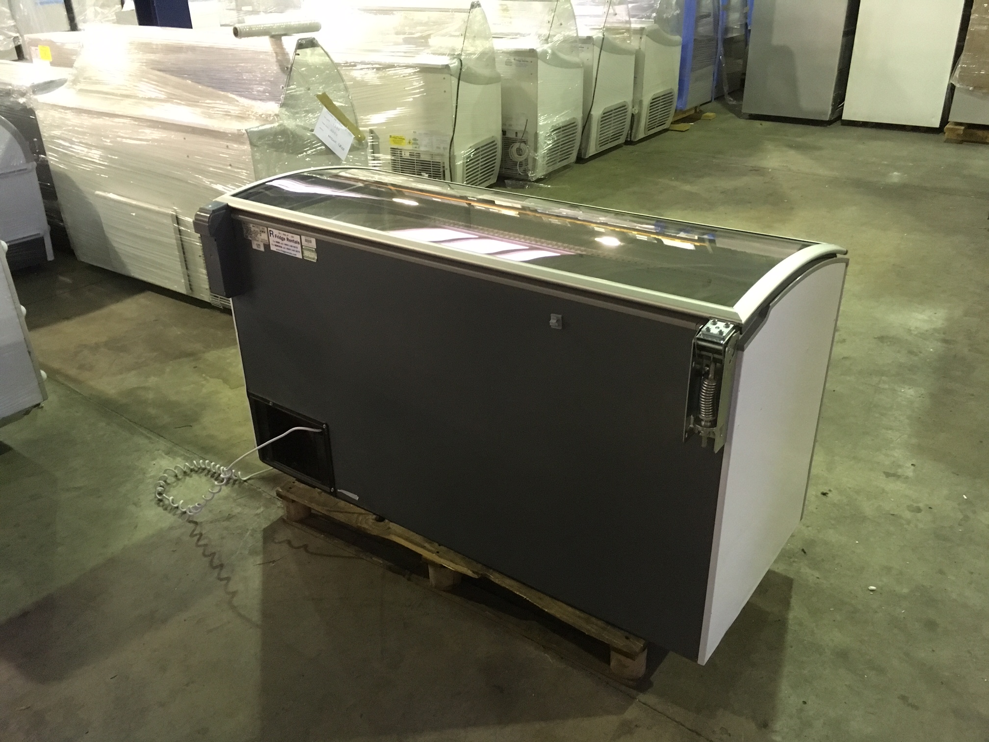 1 x Novum Line Chest Freezer with lift-up glass lid - 1.5m wide ...