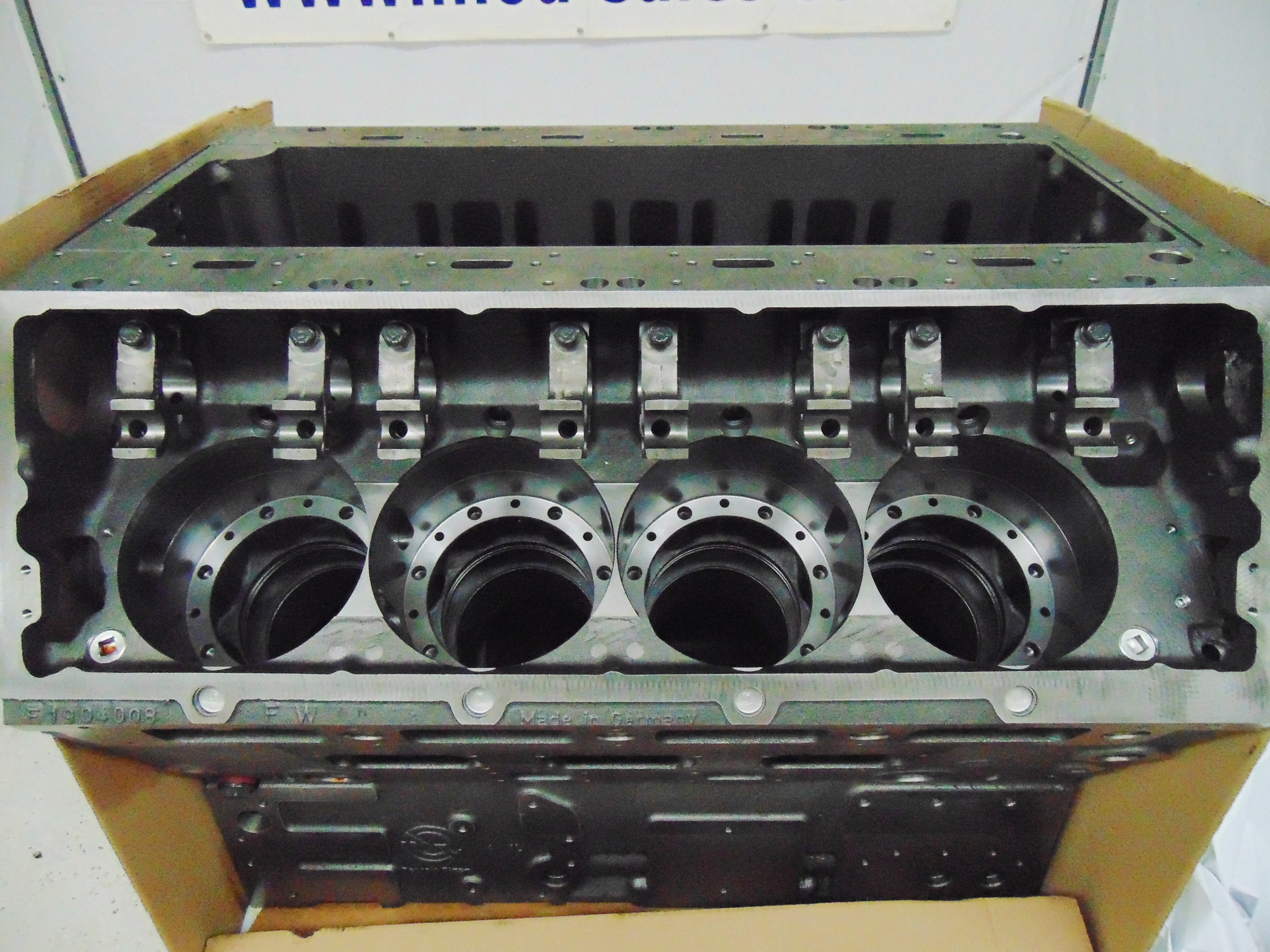 You are bidding on a Brand New & Unused Detroit Diesel V8 20V149 New ...