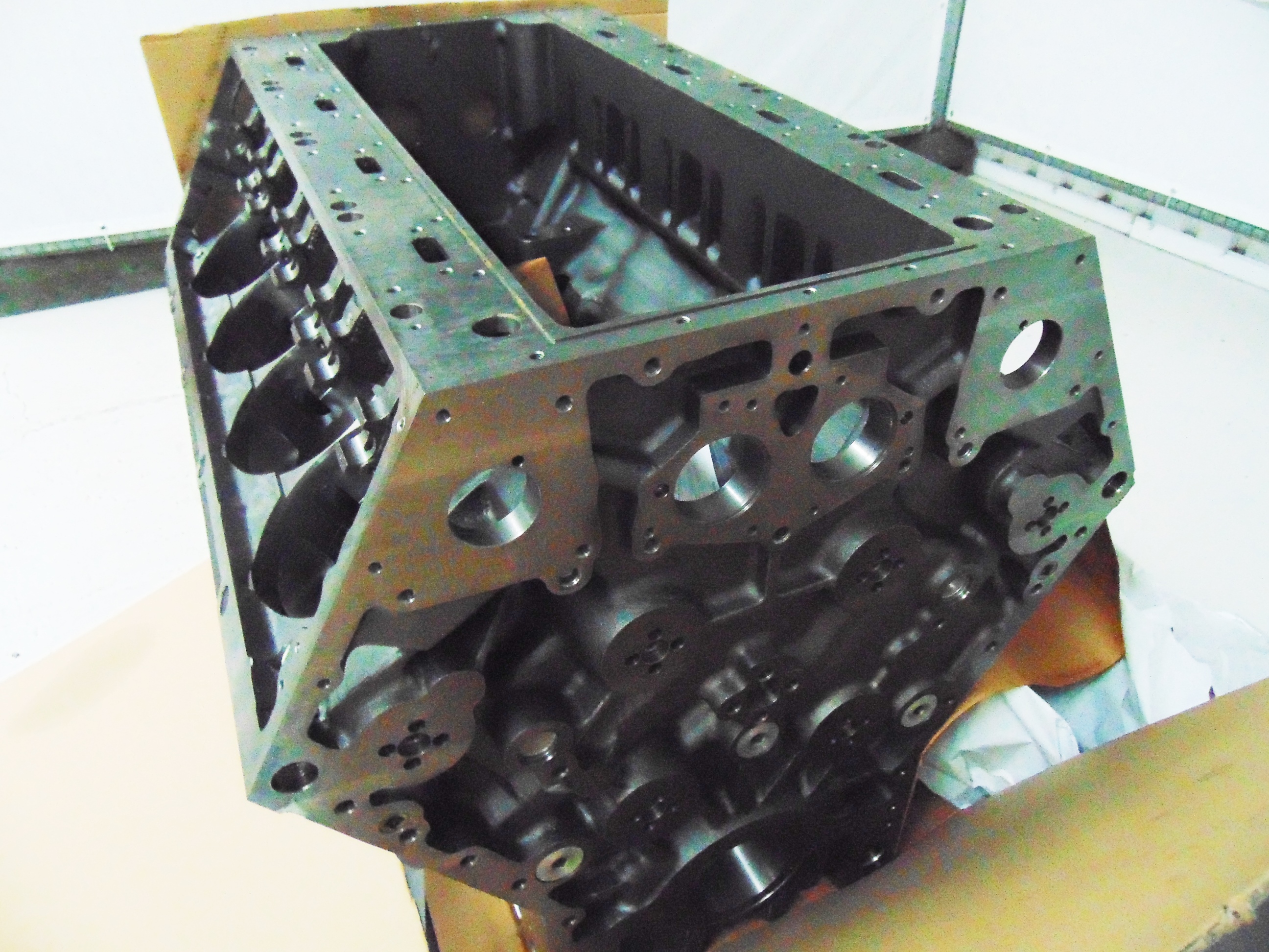 You are bidding on a Brand New & Unused Detroit Diesel V8 20V149 New ...