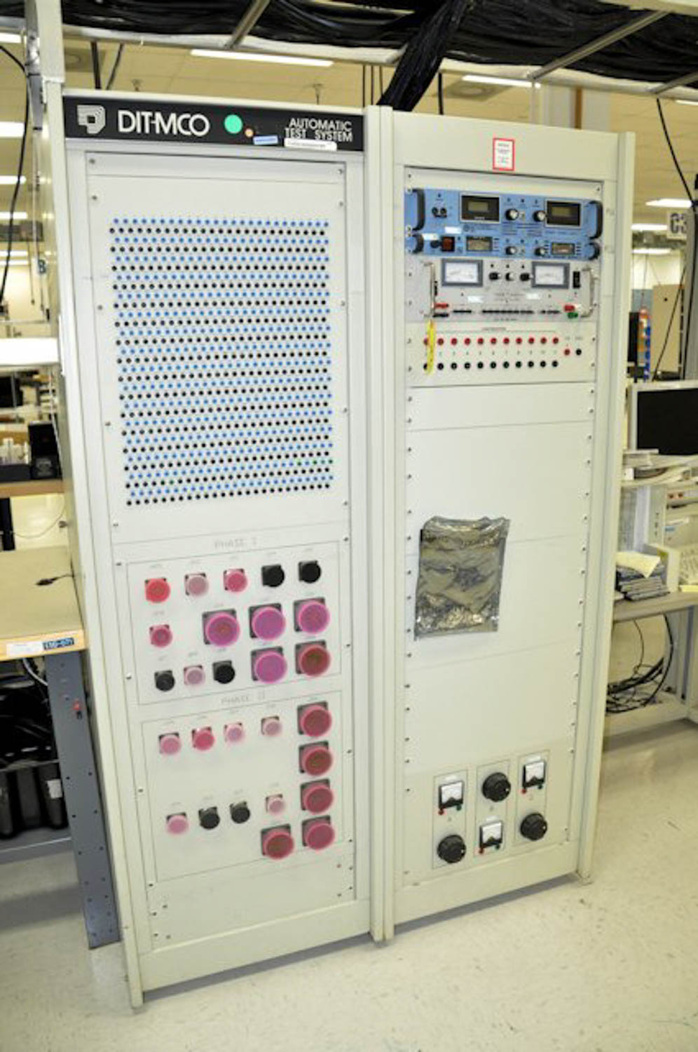 DIT-MCO MODEL 9500 AUTOMATIC TEST STATION WITH WIRE TRACK